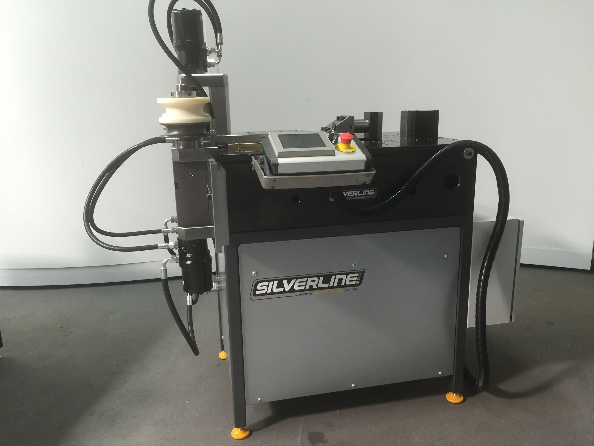 Hydraulische Biegemaschine - XS - Gelber-Bieger GmbH - motorisiert ...