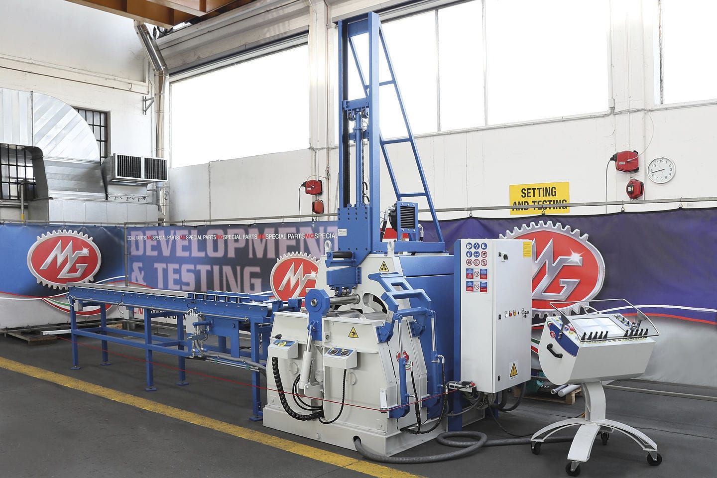 4-Walzen-Rundbiegemaschine - M0240/HT - MG S.R.L. - hydraulisch / mit tragbarem Bedienfeld / CNC