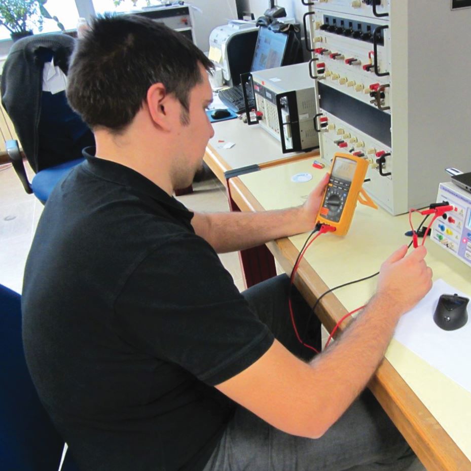 Kalibriergerät für Elektromessgeräte - KONCAR - Electrical Engineering ...