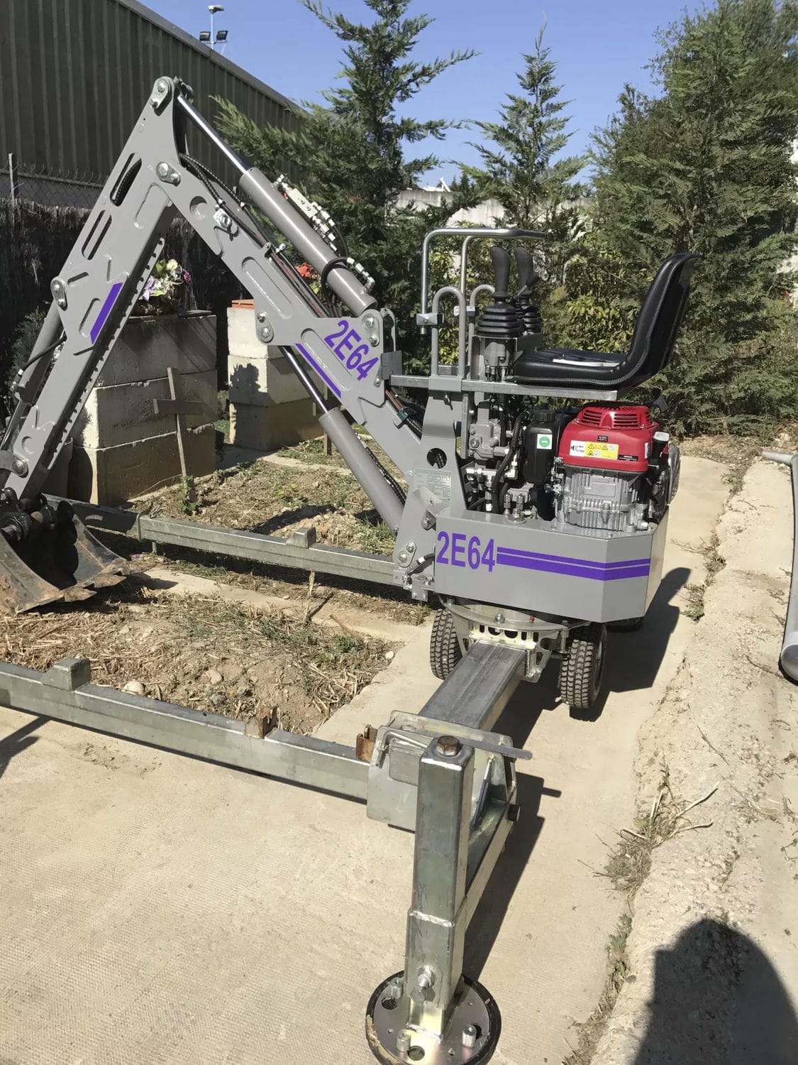 Minibagger - 2E64 - Minitrucks Robotics - Rad / Diesel / kompakt