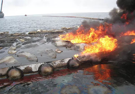 Öl-Ölsperre - PyroBoom® - DESMI Pumping Technology A/S