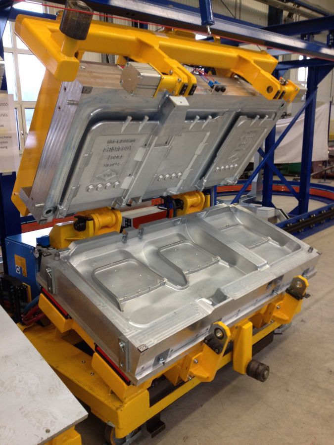 Form-Transporter - PURe Floor - FRIMO Group GmbH