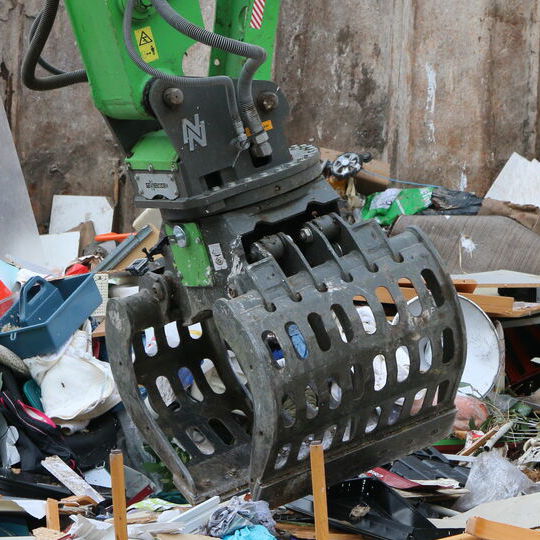 Sortierungs-Greifer - SGR series - SENNEBOGEN Maschinenfabrik GmbH ...