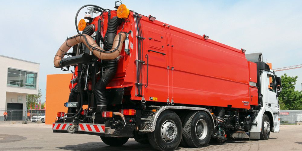LKW-montierte Kehrsaugmaschine - AQUATHERM - FAUN Umwelttechnik GmbH ...
