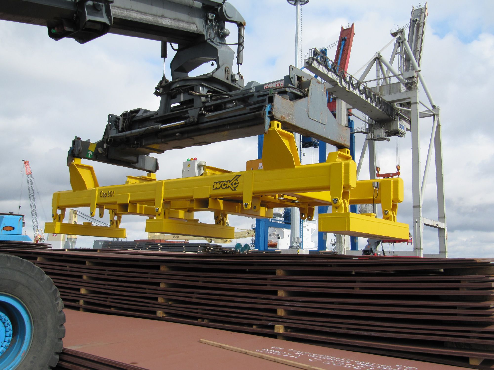 Traverse für Container - AG - Heppenstall Technology